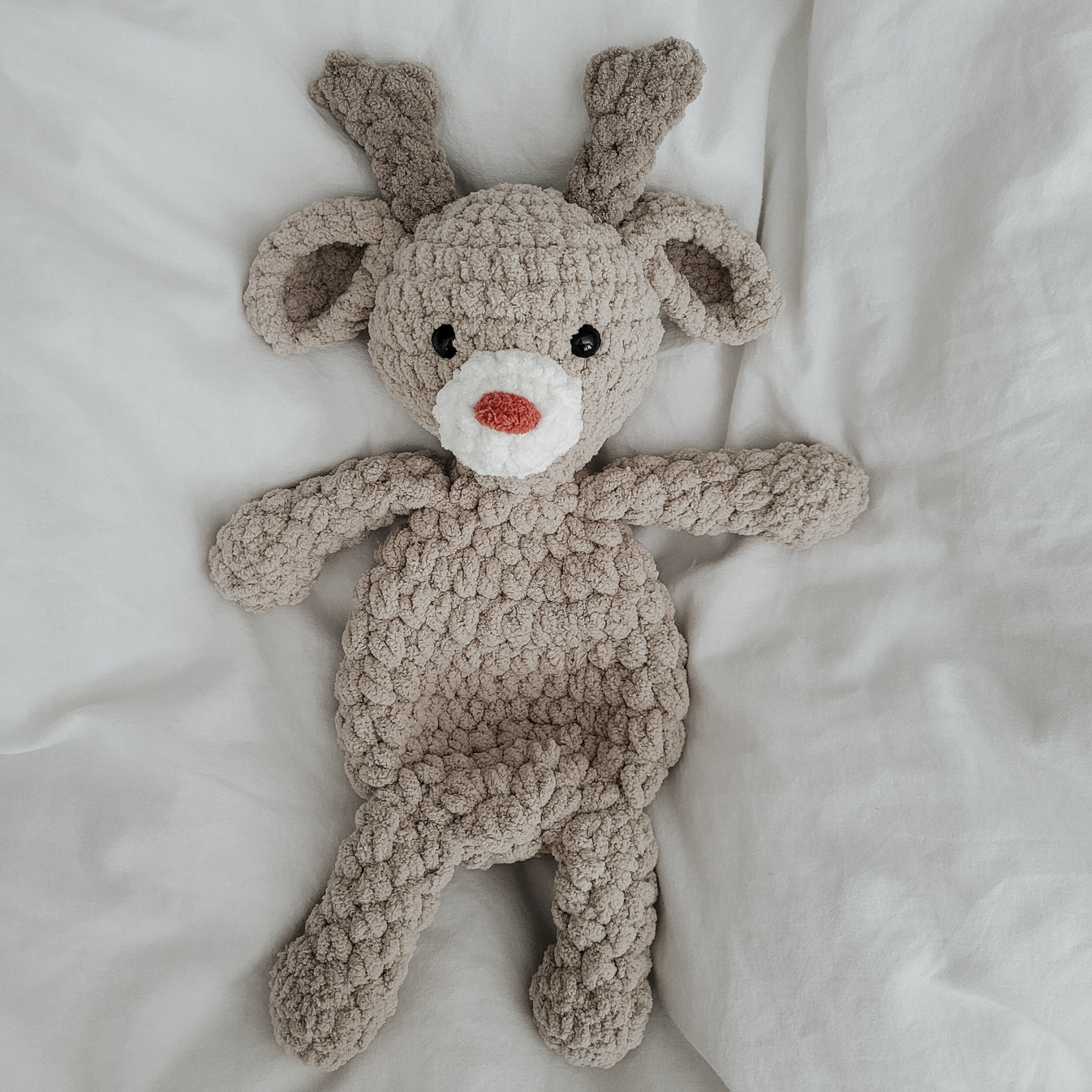 Dixie the Deer Snuggler (Crochet Pattern) – The Cosy Stitch