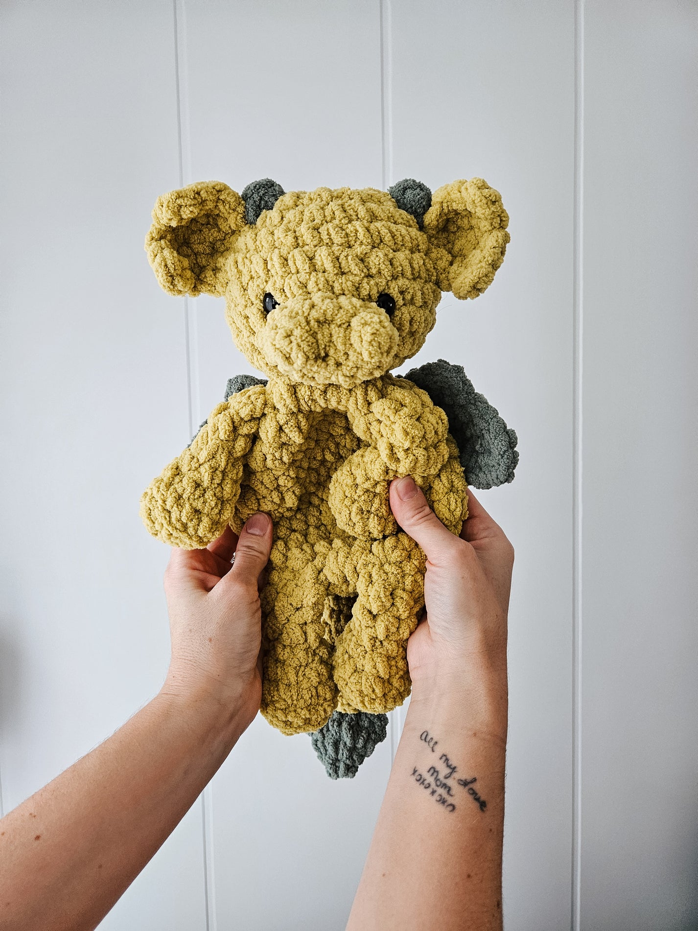 Dewie the Dragon Chunky Snuggler (Crochet Pattern) – The Cosy Stitch